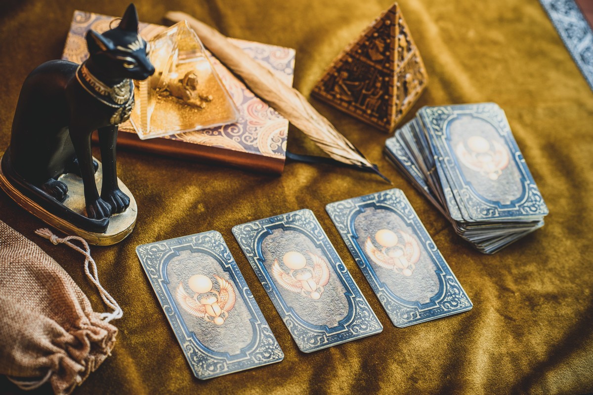 Egyptian Tarot: An Ancient Path to Modern Insight - Thoth Tarot